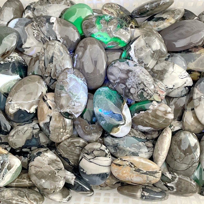 Beautiful Volcano Agate Palm Wholesale(UV-Reactive)